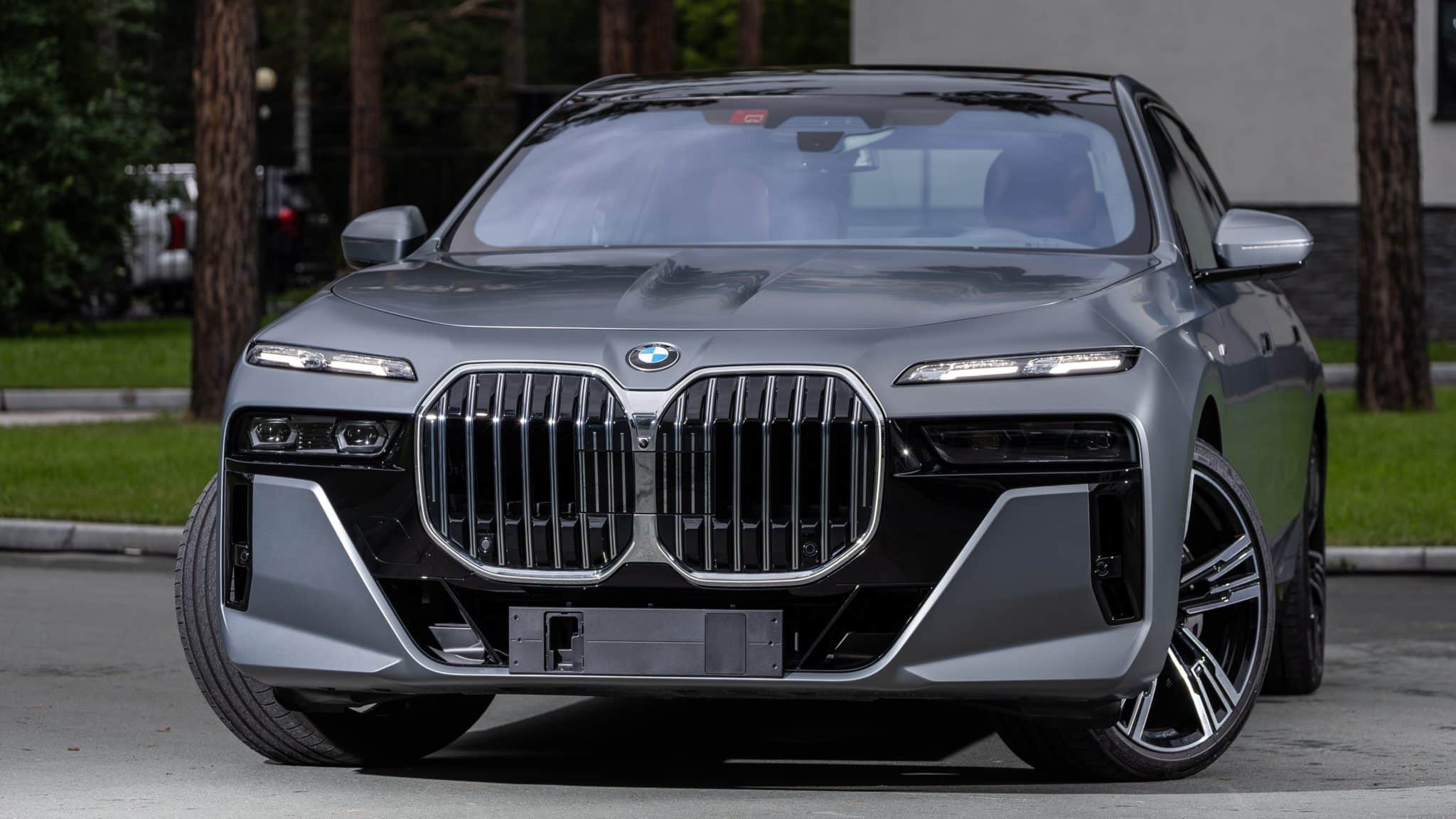 BMW 7: Impresivan automobil koji izaziva podjele - vozim.hr